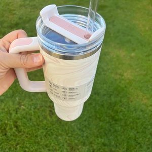 Stanley | Dining | Nwt Rare Rose Quartz Swirl Stanley No Longer ...